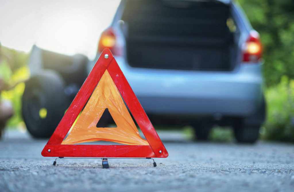 What to Do if You Become Stranded on the Highway - GIS user technology news