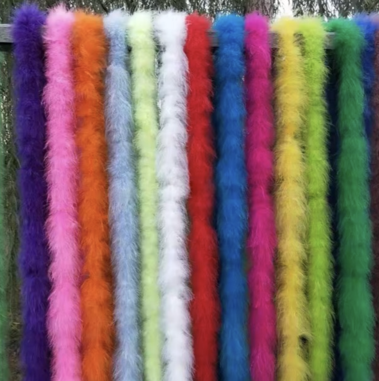 From Costume Parties to Weddings: Bulk Feather Boas That Wow - GIS user ...