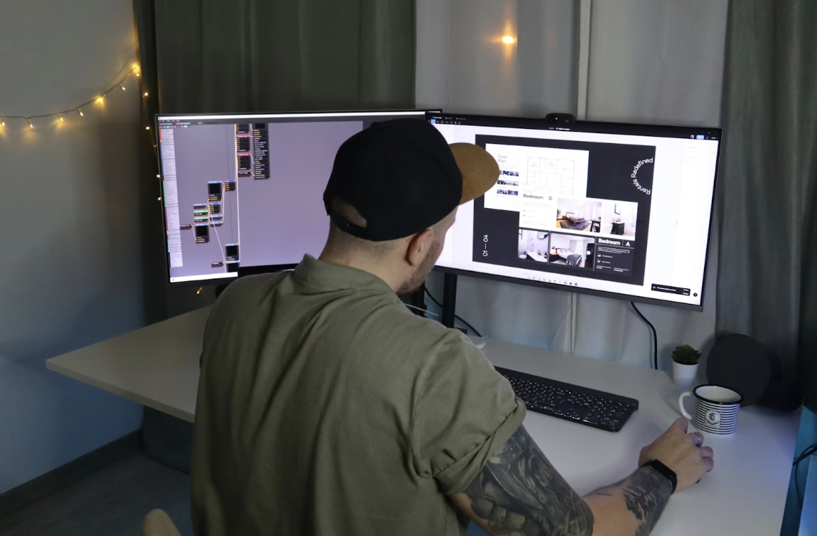 Workspace ergonomics for spatial professionals: How physical ...